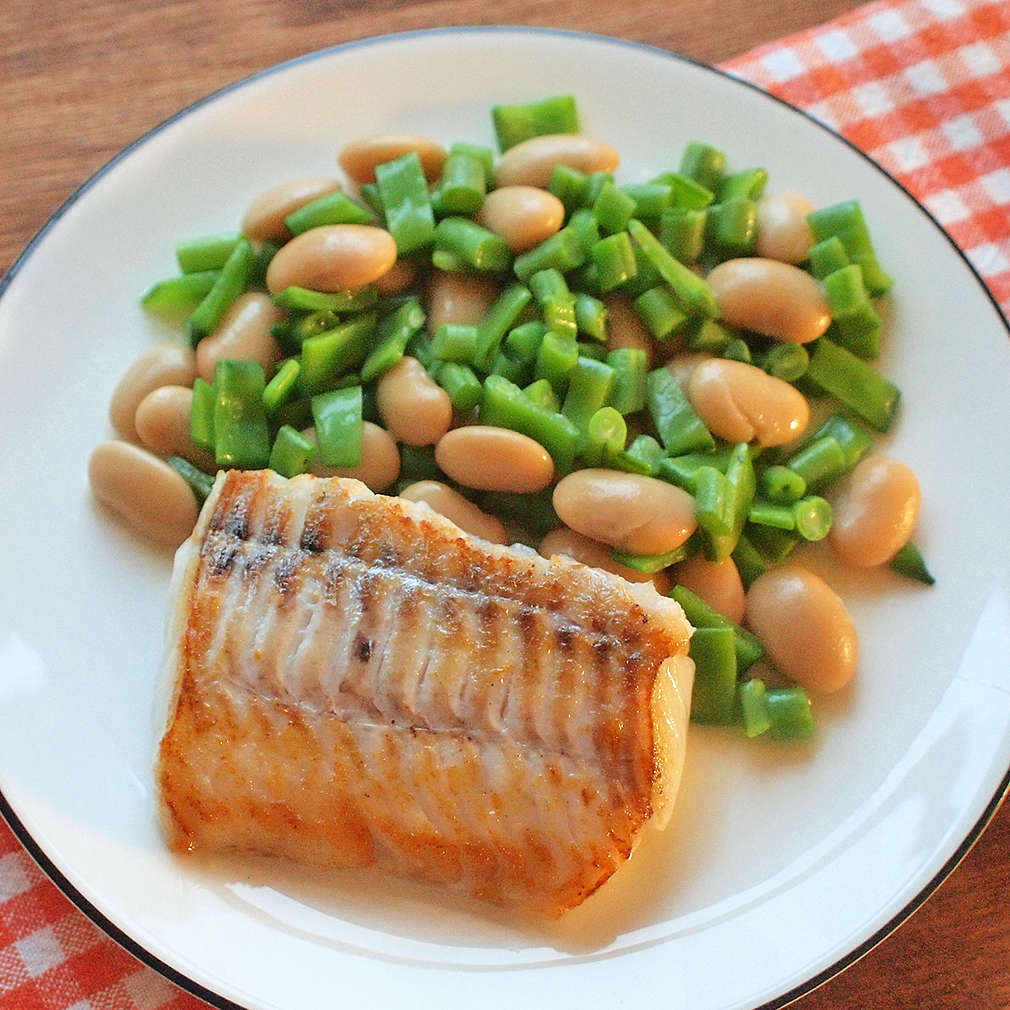Filet z tresky s fazolovým salátem - Recept | Kaufland