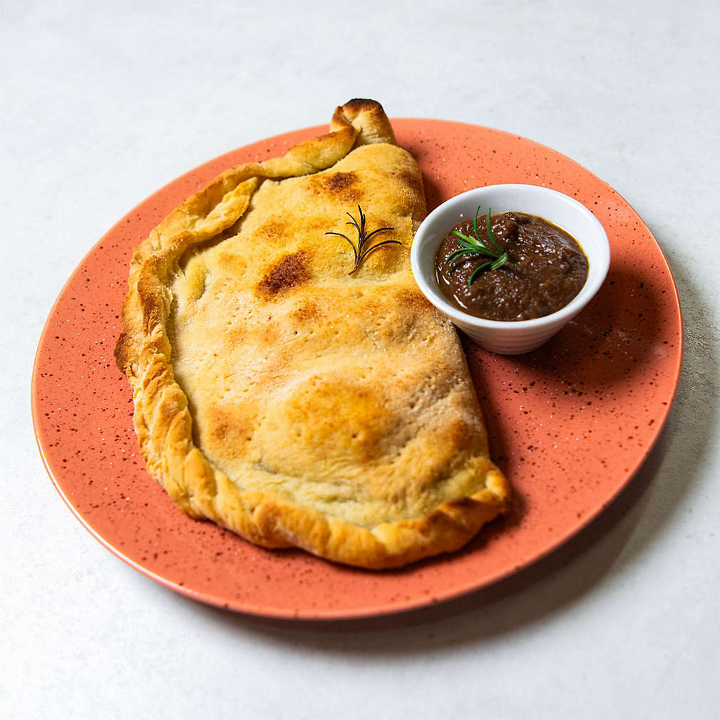 Recept | Calzone plnené hovädzím ragú od strýca Filipa | Kaufland