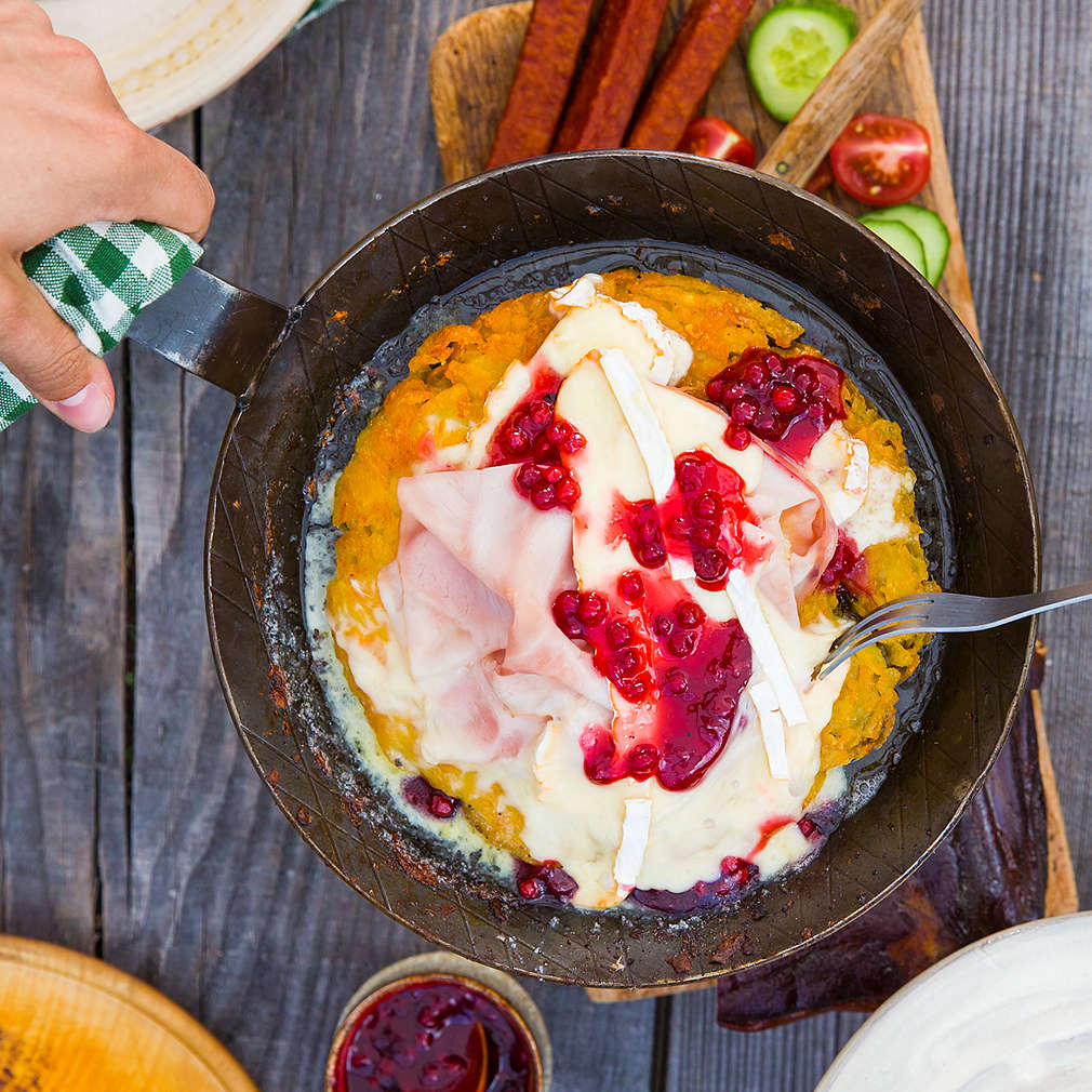 Schinken-Camembert-Rösti mit Preiselbeeren - Rezept | Kaufland