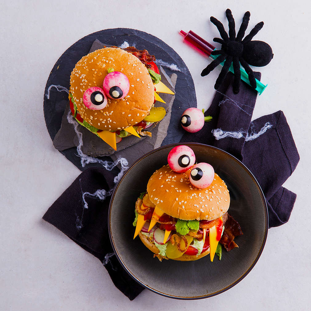 Monster-Halloween-Burger - Rezept | Kaufland